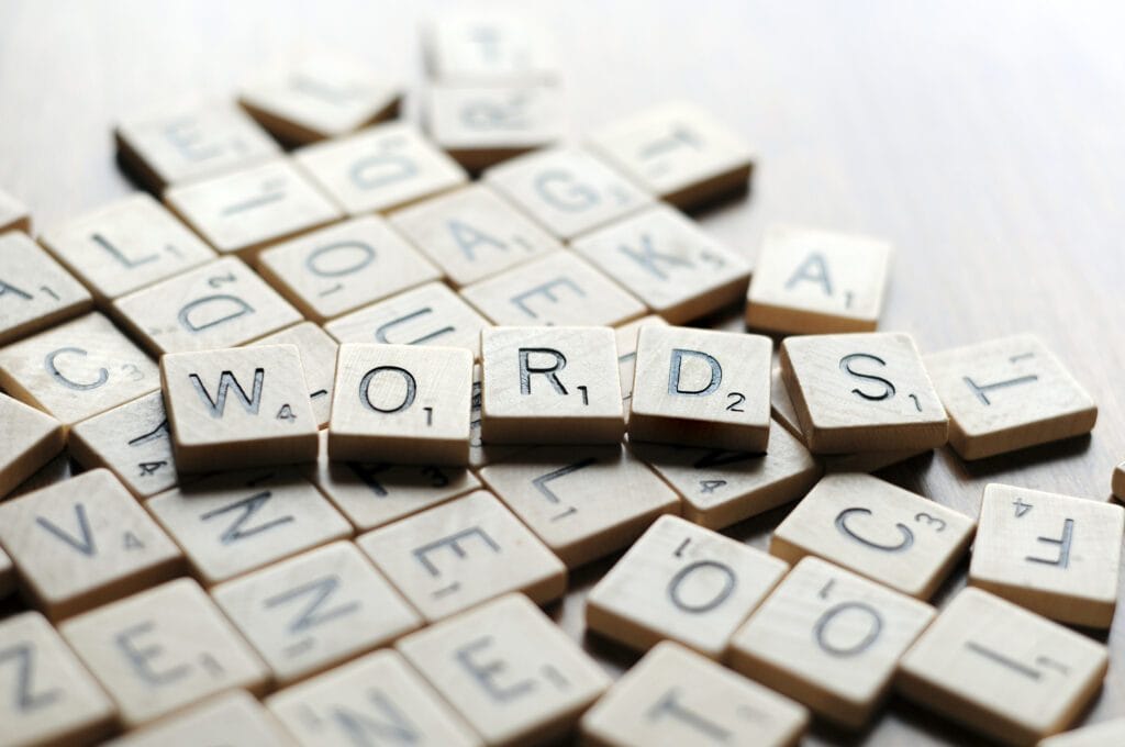 500+ Catchy Words List to Create Attention-Grabbing Headlines